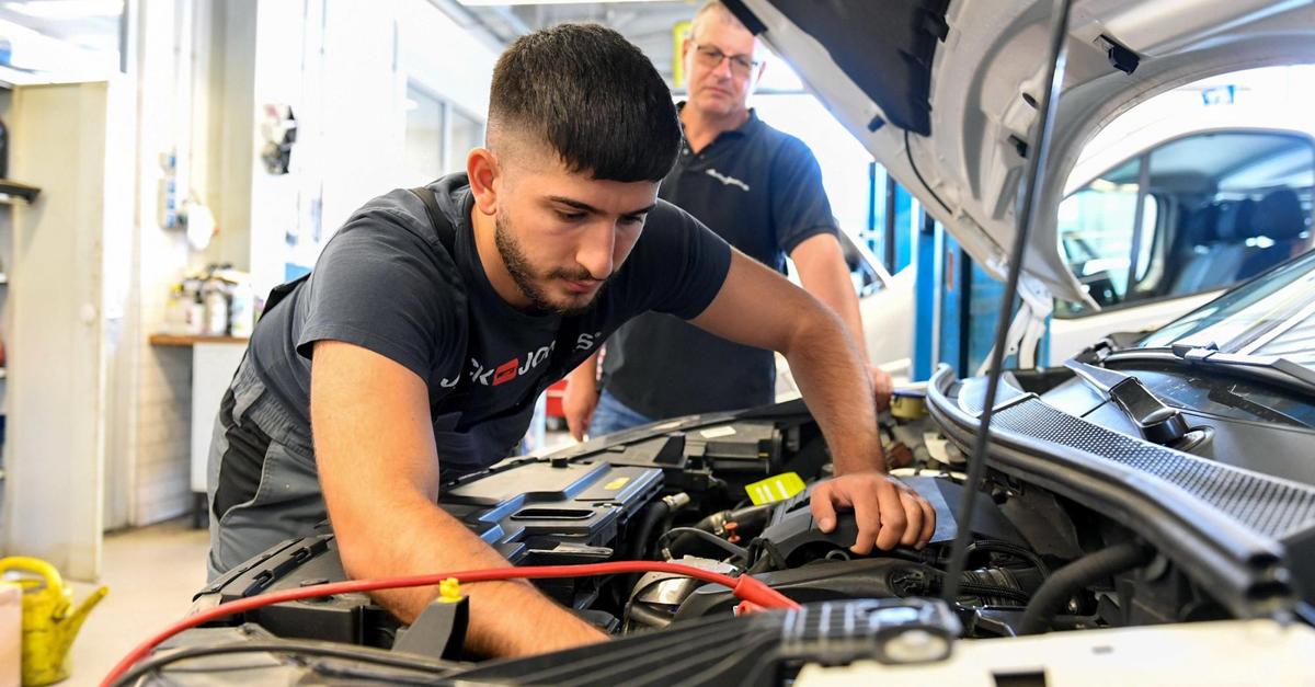 Rüsselheim: Im Motorraum alles Griff