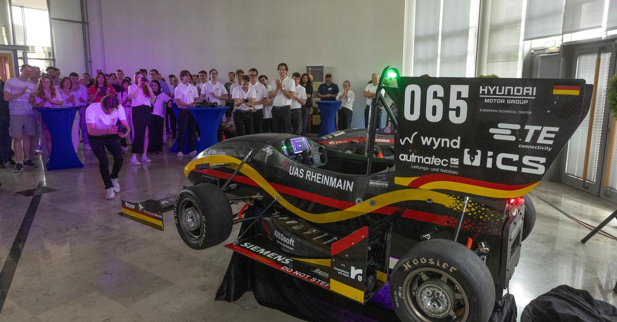 Rüsselsheim: Der neueste Rennwagen der Scuderia Mensa ist da