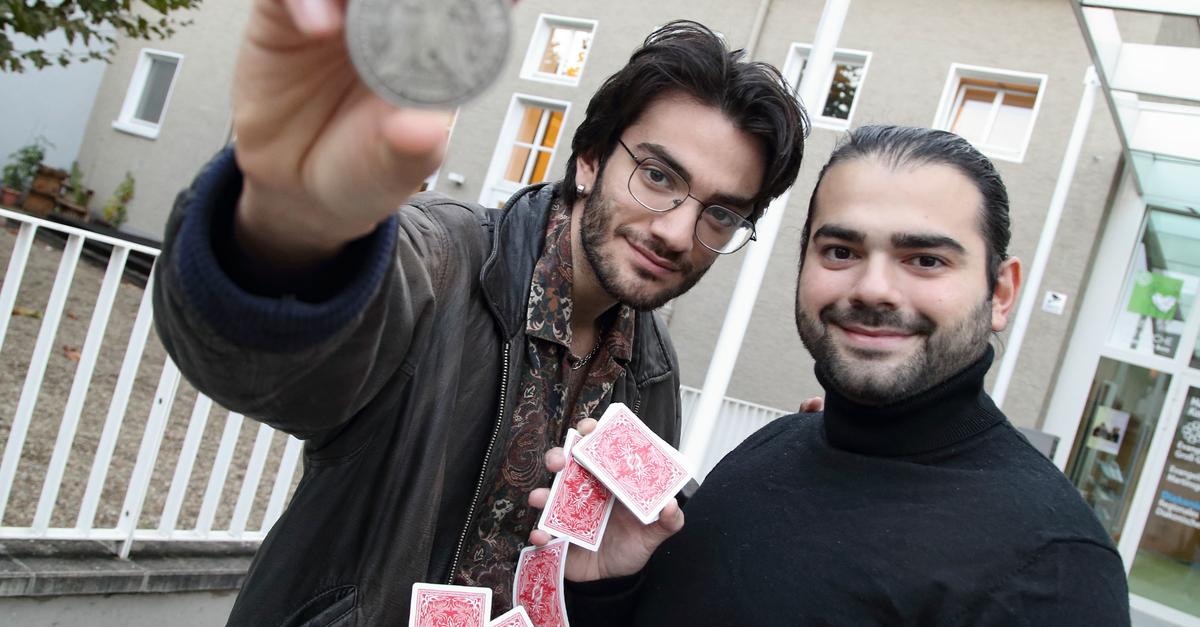 Khani und Khani: Brüder als „zauberhaftes“ Duo auf der Bühne