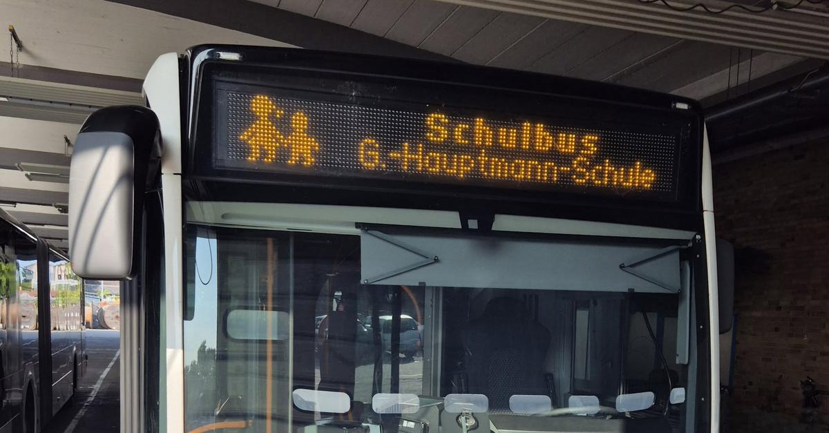 Schulbusse Rüsselsheim: So optimieren die Stadtwerke ihre Schulbuslinien
