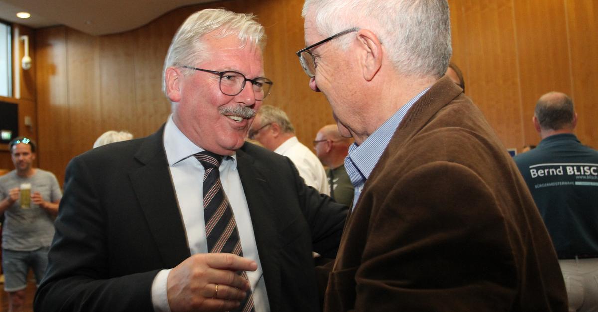 Flörsheimer Bürgermeister Bernd Blisch im Amt bestätigt