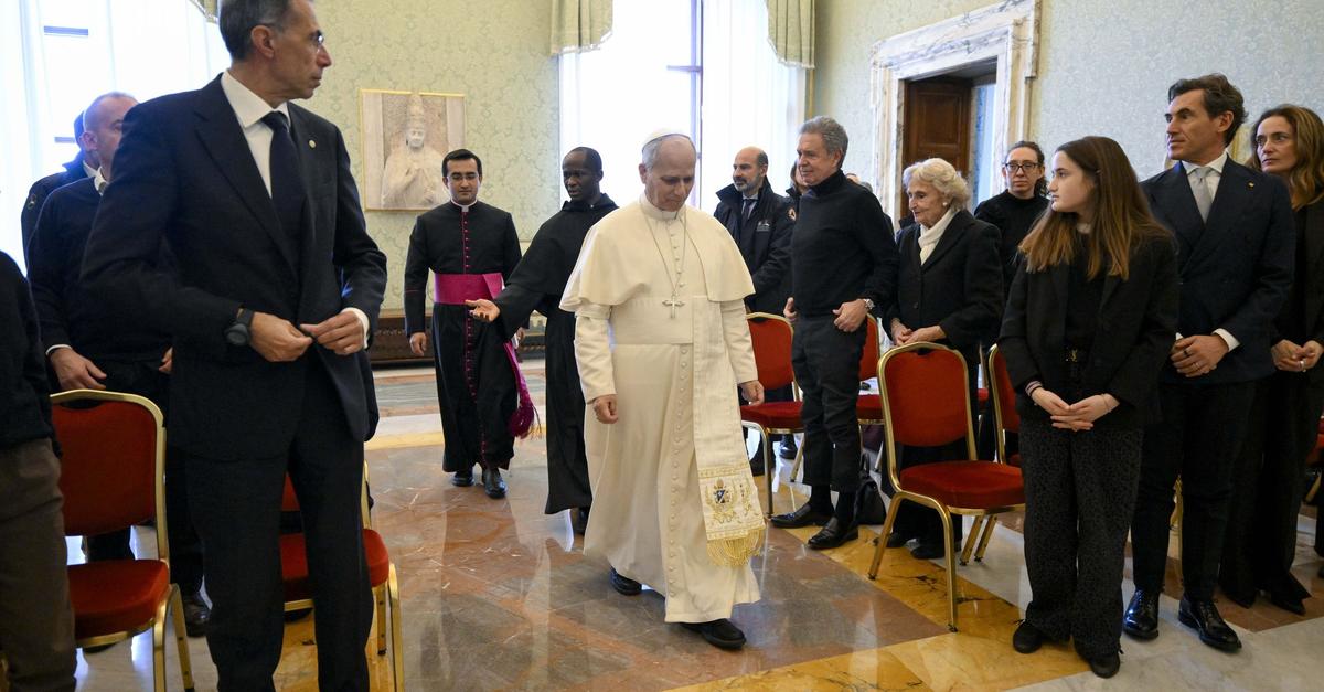 Papst spricht Hinterbliebenen von Crans-Montana Trost zu