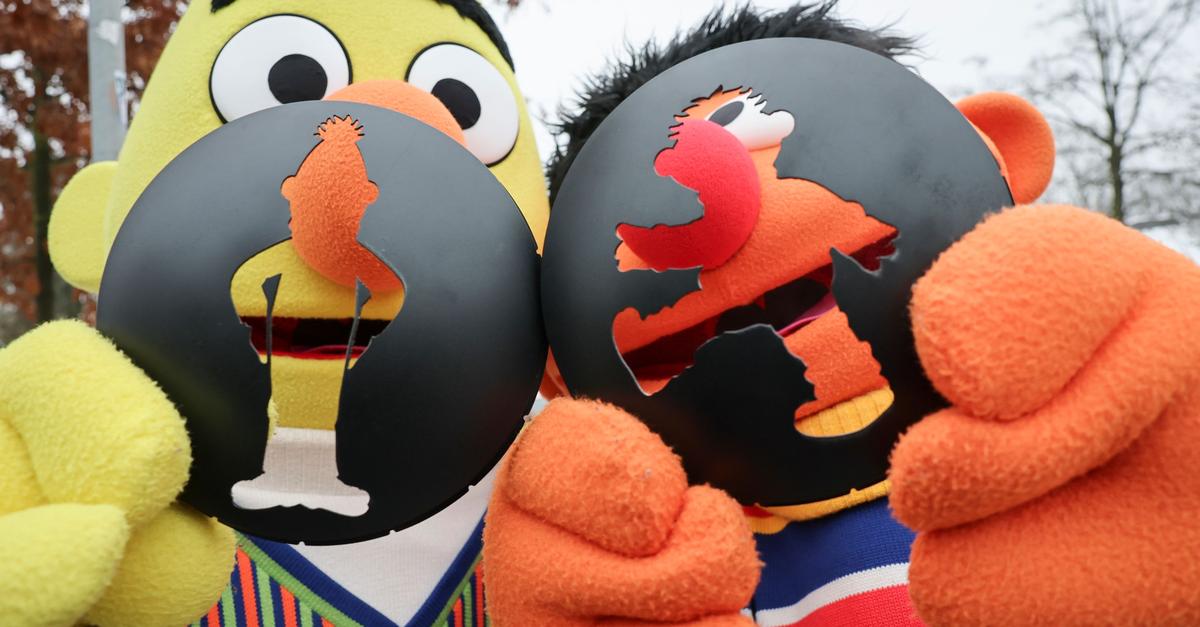 Ernie und Bert regeln in Hamburg den Verkehr