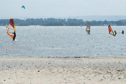 Phosphor am Ostsee-Strand: Kampfmittelräumdienst rückt aus