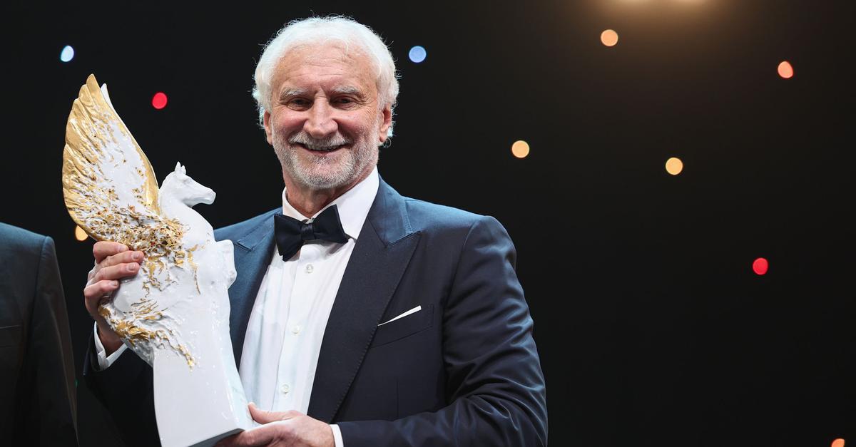 Rudi Völler als „Legende des Sports“ beim Sportpresseball geehrt