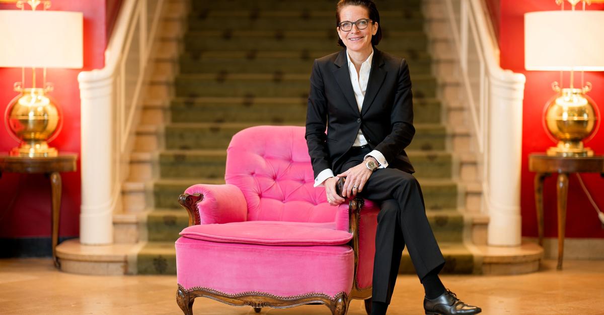 Darum geht diese Luxushotel-Chefin auf Tiktok viral